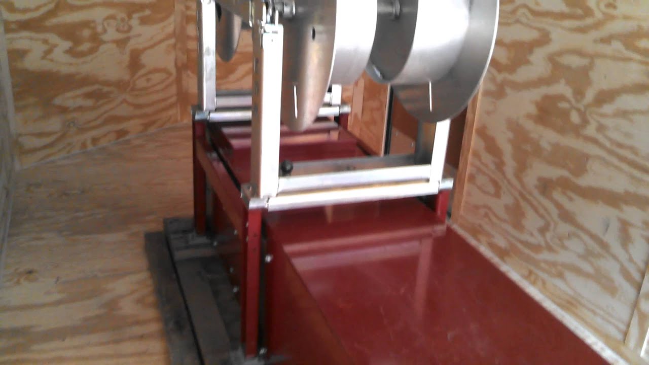 Panther 6" gutter man machine(3) - YouTube