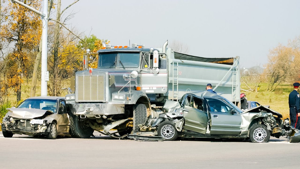 TOTAL IDIOTS CAR CRASH 2023 & TRUCK FAILS IN US Compilation 2023 ! Fail ...