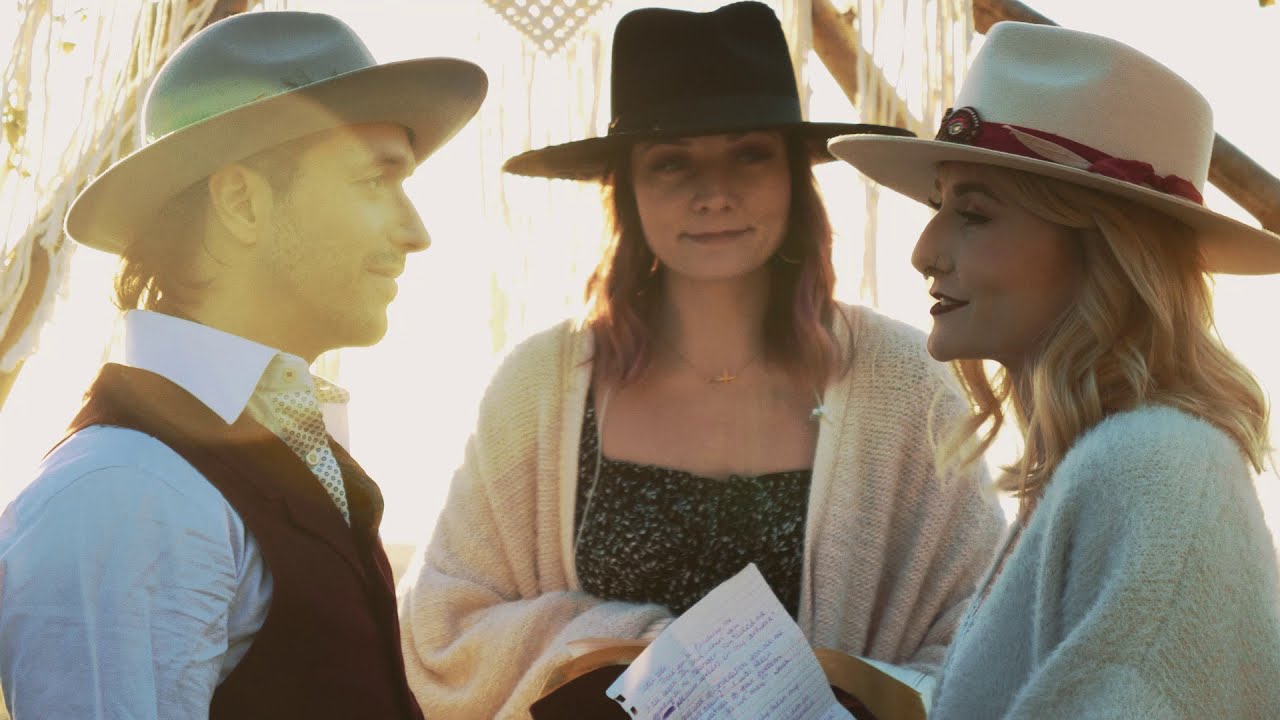 Glen + Kalyn Highlight Wedding Film - YouTube