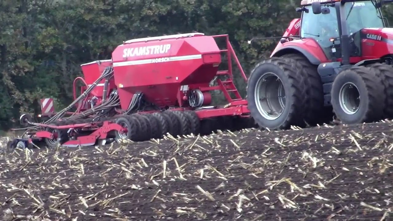 Construction machinery running in the ground - YouTube