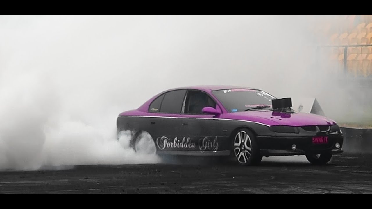 STREET CLASS HIGHLIGHTS GOOD FRYDAY BURNOUTS 2016 - YouTube