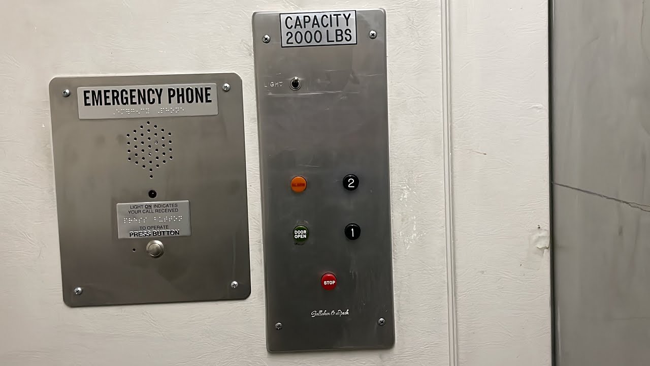 1955 G&S Hydraulic Elevator @ Apollo Building - Elmhurst, IL. - YouTube