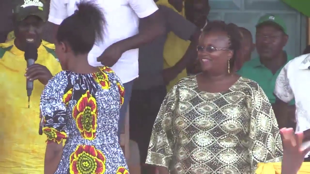 SUSAN NA NKATHA KUKARANGANA MBELE YA UMATI, RUTO ORDERS SUSAN TO JOIN ...