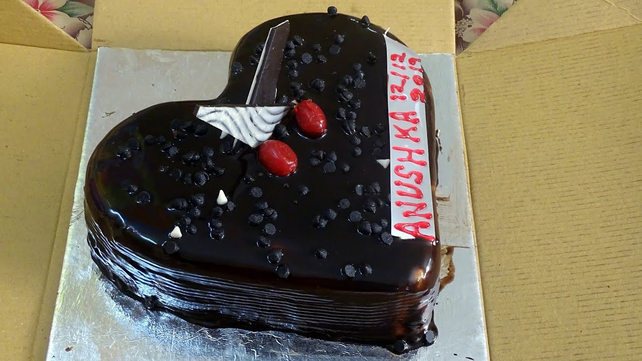 14 TH HAPPY BIRTHDAY CAKE OF ANUSHKA [ 12 ULTRA HD-4K STILL PHOTOS ] AS ...