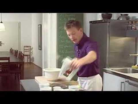 Rezept backen: Biskuitteig einfach und richtig herstellen - YouTube