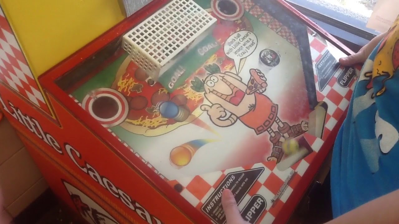 Humberto playing little Caesars Pinball - YouTube