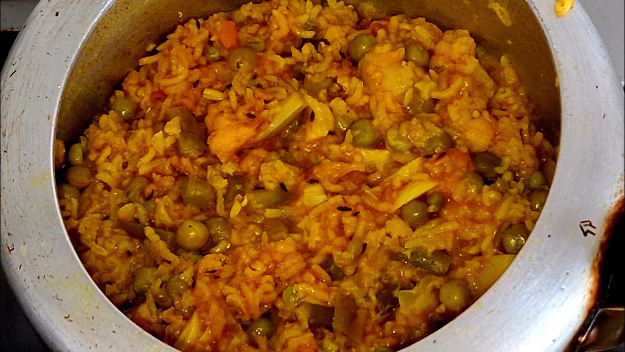Easiest way to make Masala Dal Khichdi | Masala Khichdi Recipe / quick ...