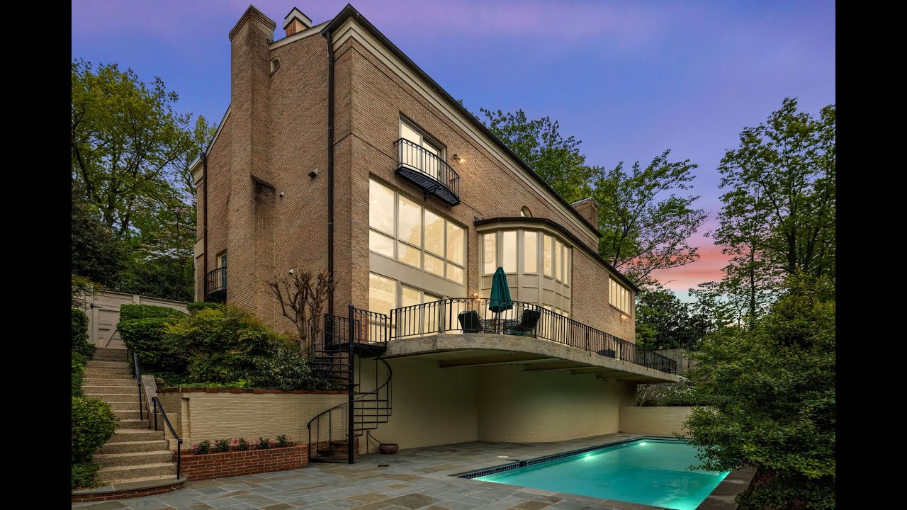 Spectacular Estate in the heart of DC - YouTube