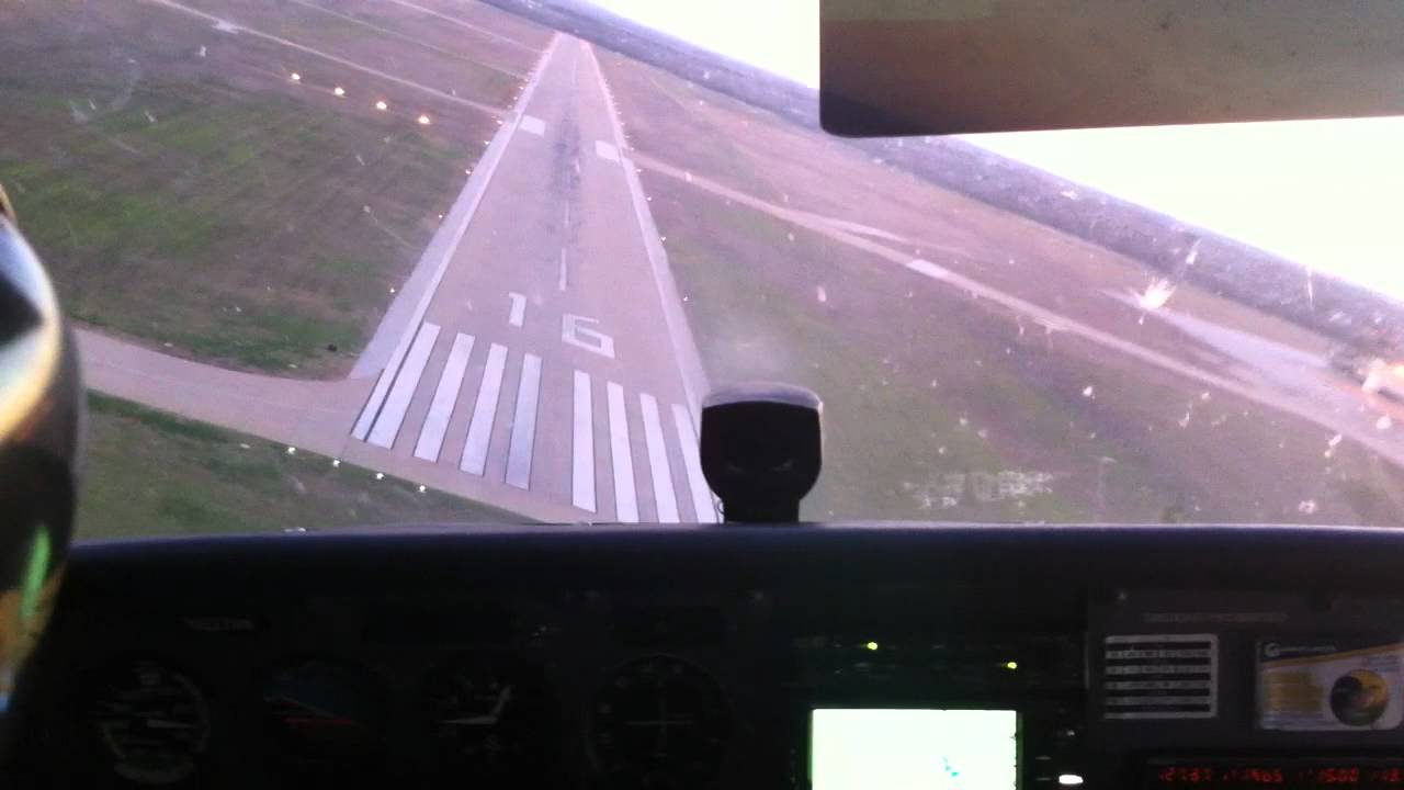 cessna 172 landing - YouTube