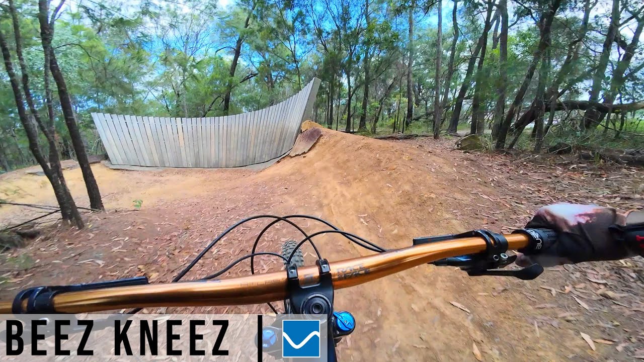 Beez Kneez | RAW Run | Sugar Bag Road - YouTube