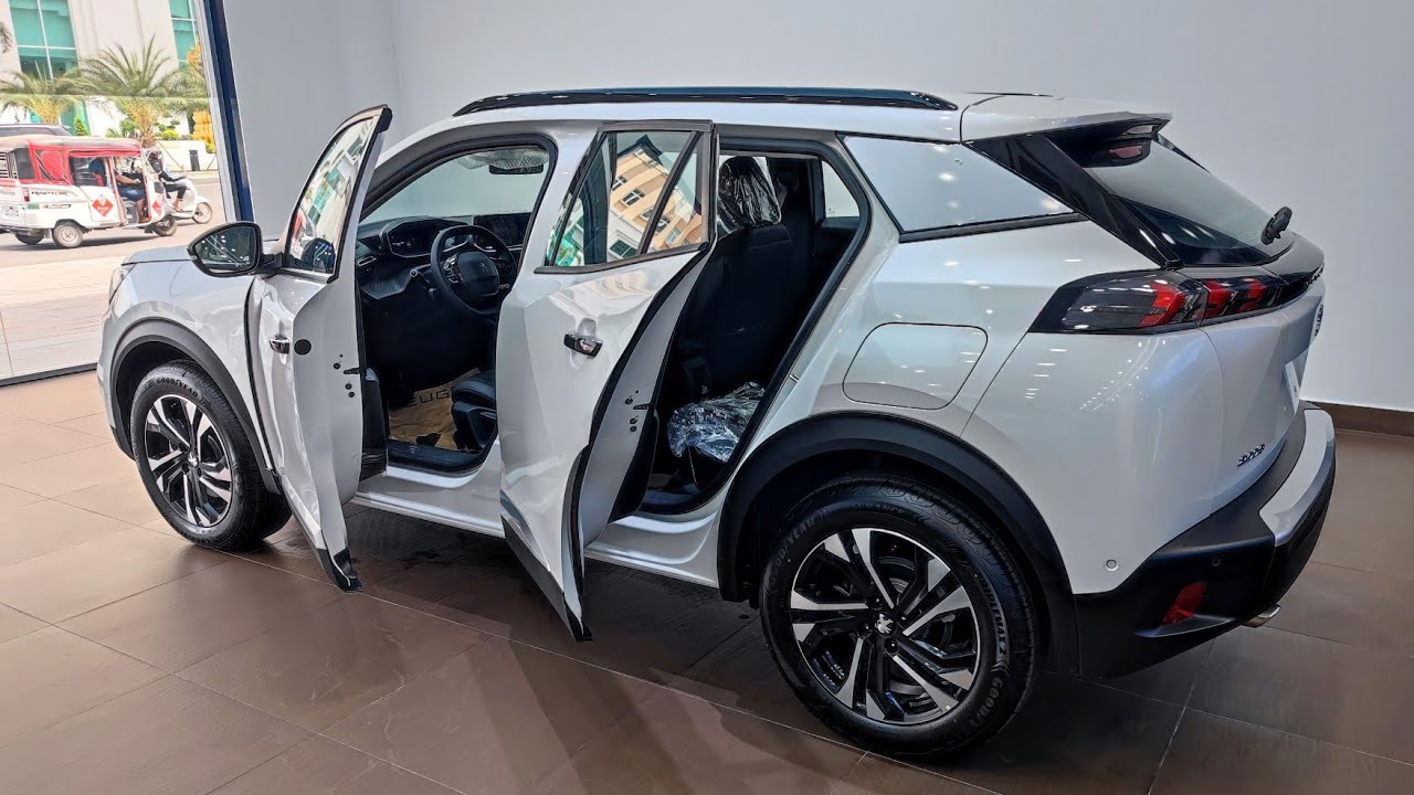 2023 Peugeot 2008 - interior and exterior review - YouTube