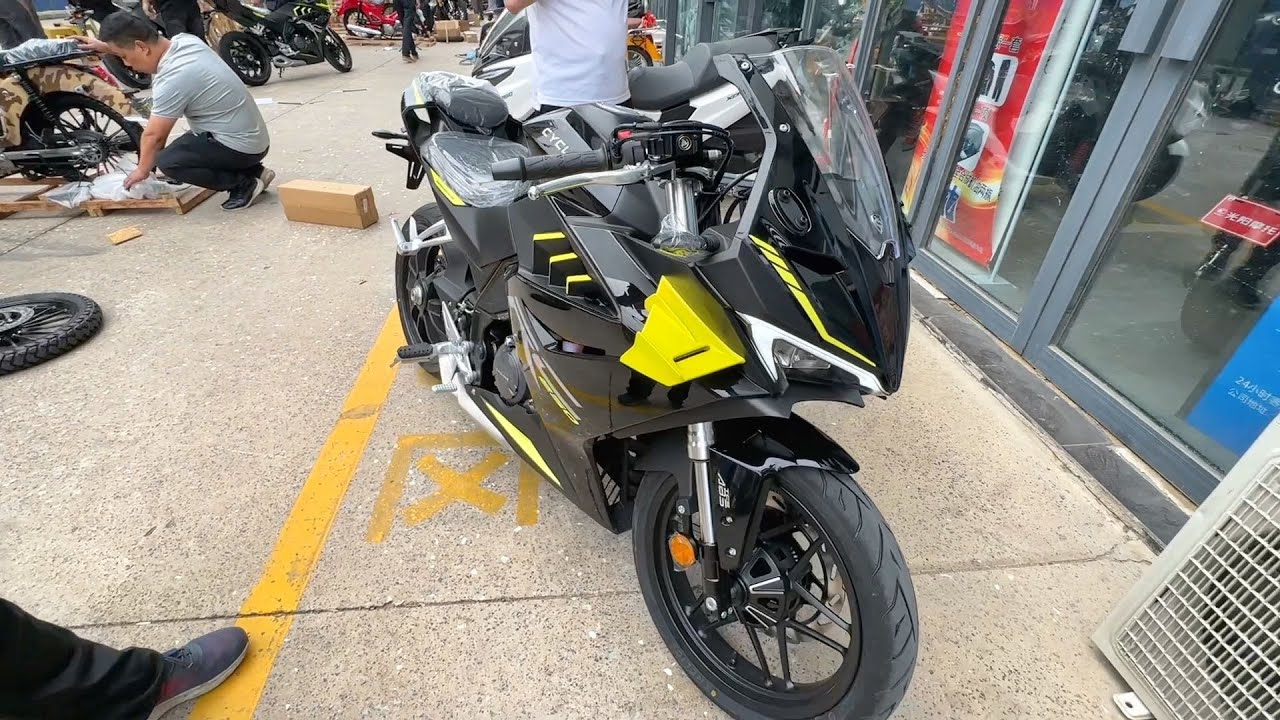 动力提升配置高宗申赛科龙RC250到店实拍 - YouTube