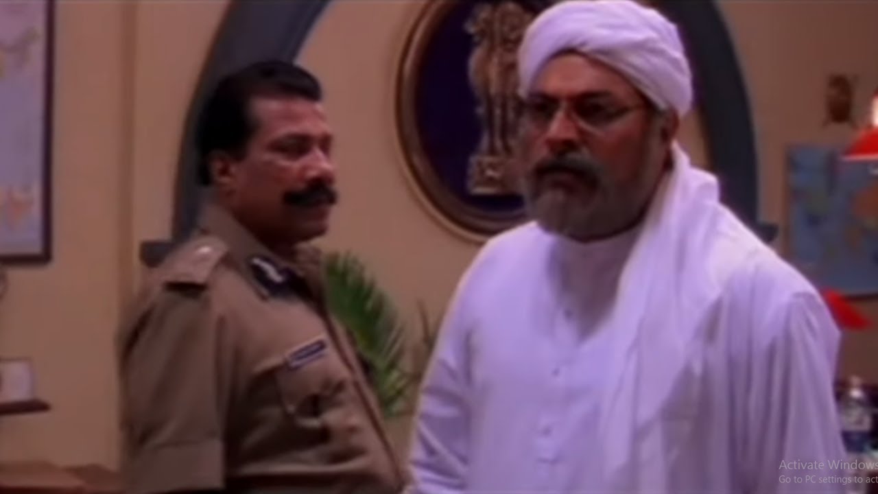 ഗ്രഹണി പിടിച്ച നിന്റെ നെഞ്ചുംകൂട് തകർക്കാൻ എന്റെ ഈ ചെറുവിരൽ മതി ...