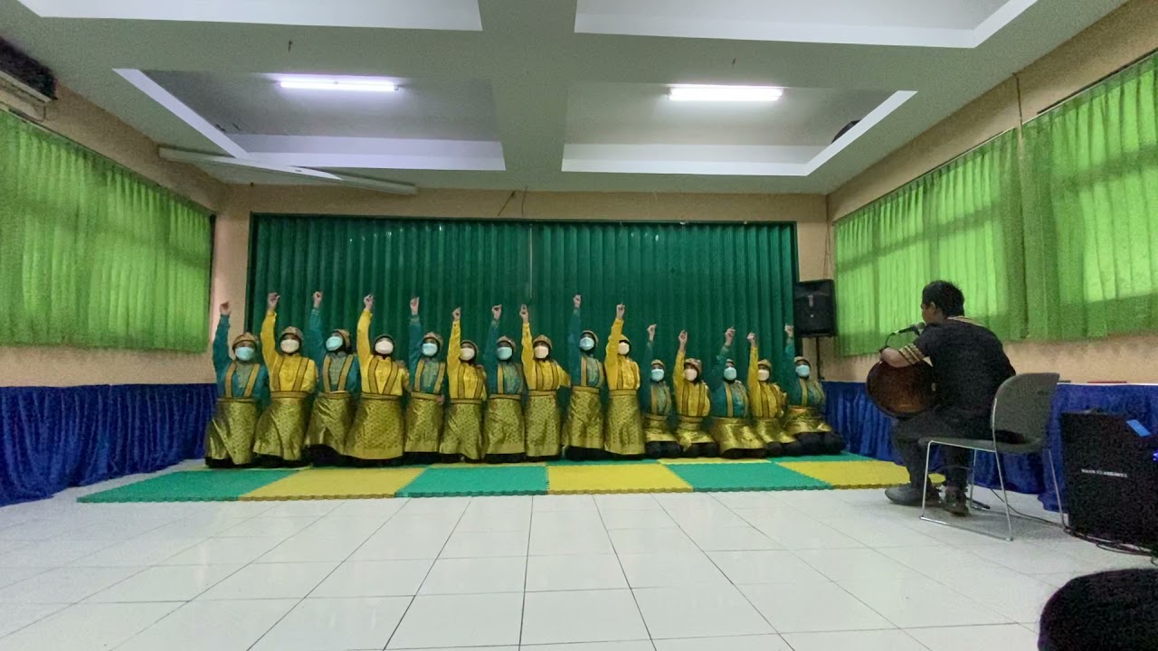 Performance from SMAN 77 Jakarta for Apresea SINCE 13th - YouTube