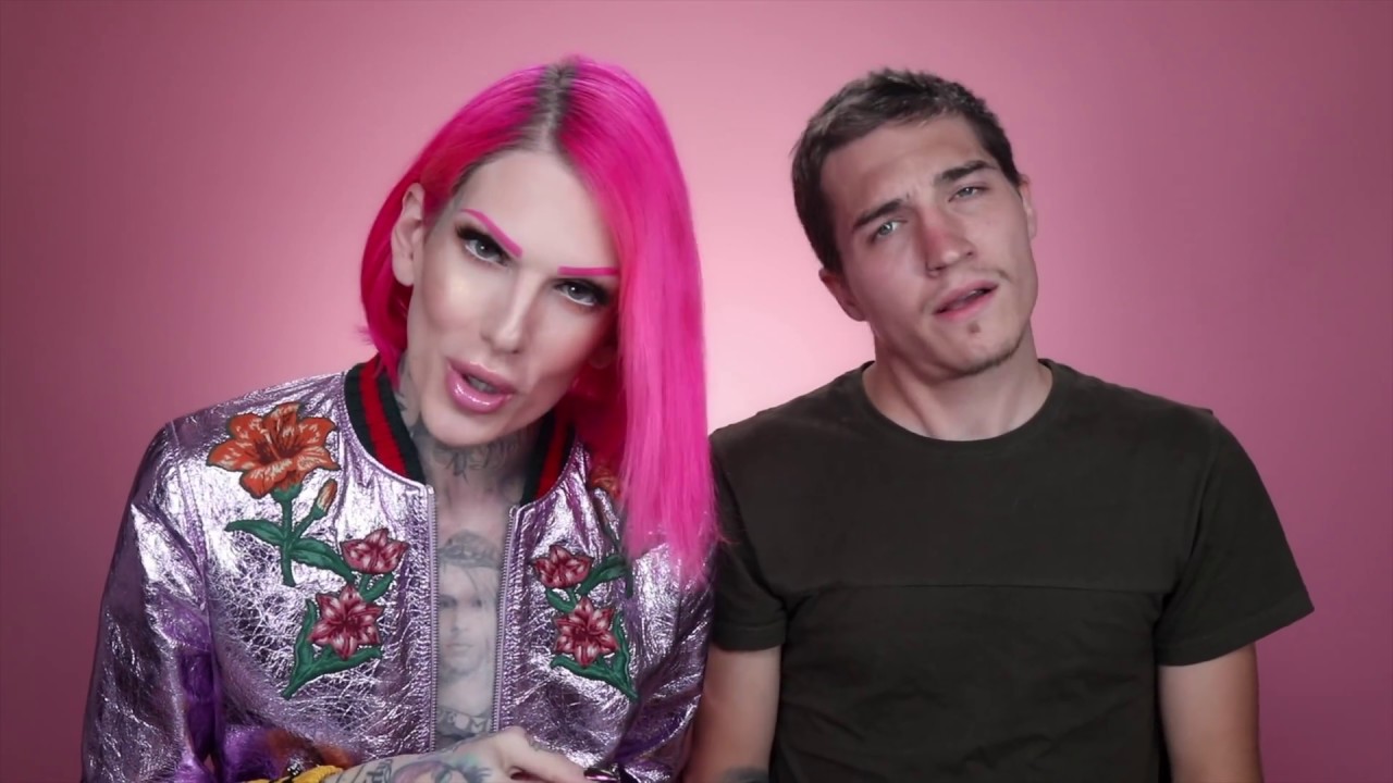 APPLYING FOUNDATION WITH MY BOYFRIEND'S B**L S**K - YouTube