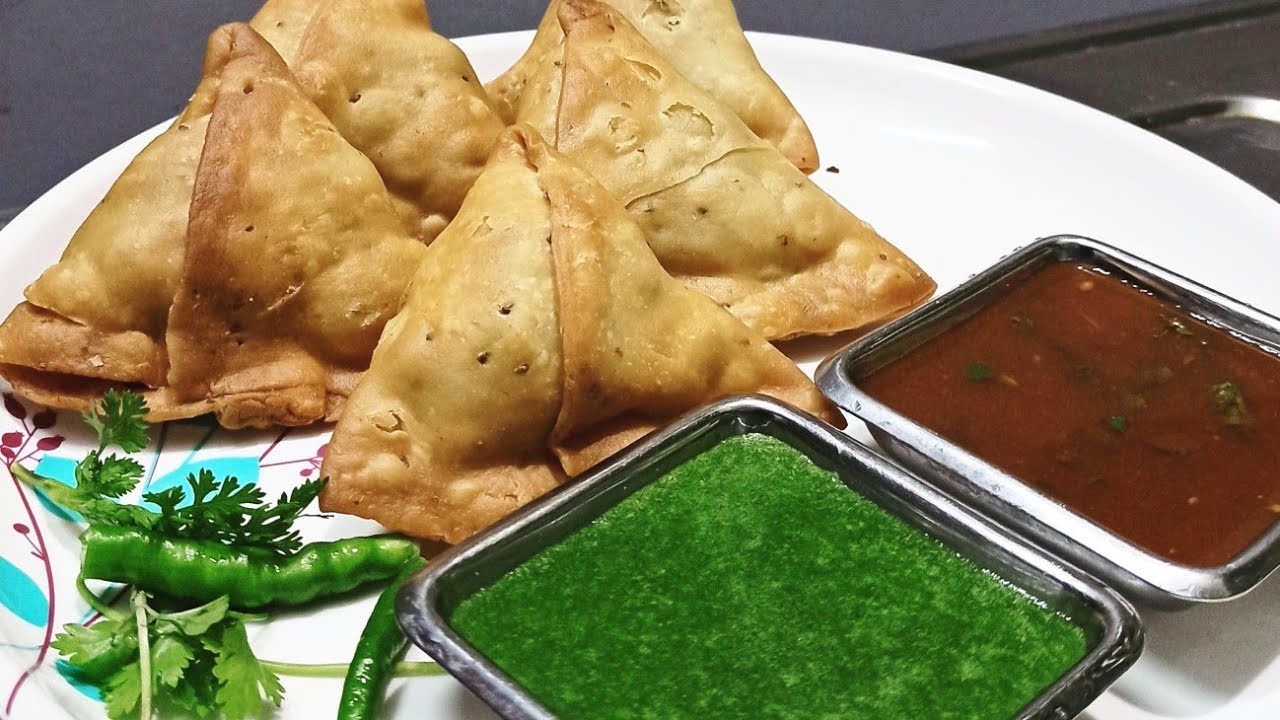 Crispy Homemade Samosa With Red And Green Chutney Full Recipe #Perfect ...