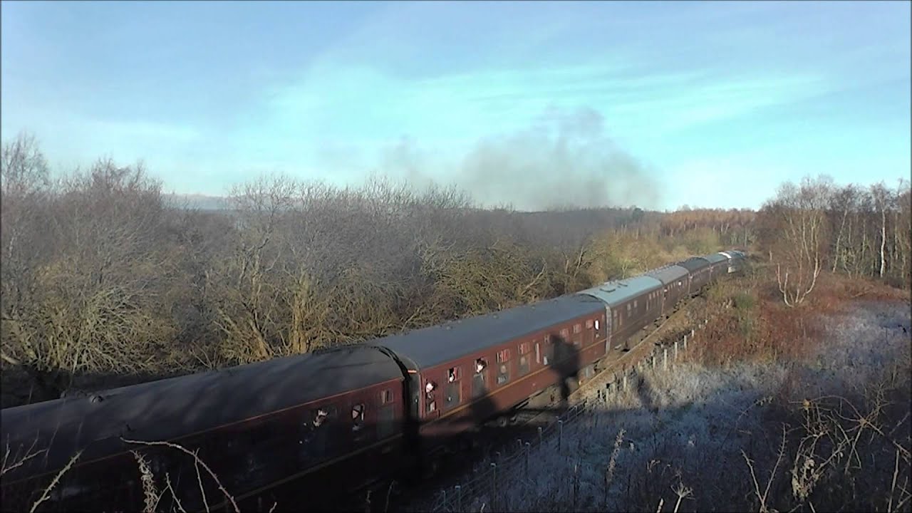 37518 powers past Snab Brae at the Bo'ness Winter Diesel Gala 2014 ...