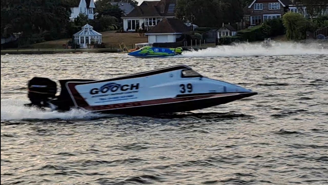 Powerboat racing oulton broad Formula 2 heat 2 - YouTube