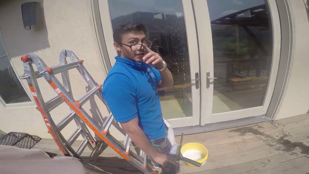 Ketchum Window Cleaning - Hot window in the summer sun - YouTube