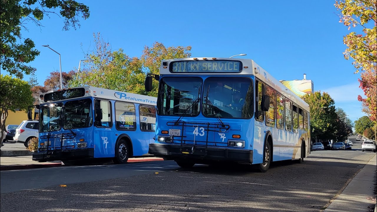 1998 New Flyer D40LF with Detroit Series 50 - Petaluma Transit Bus 43 ...