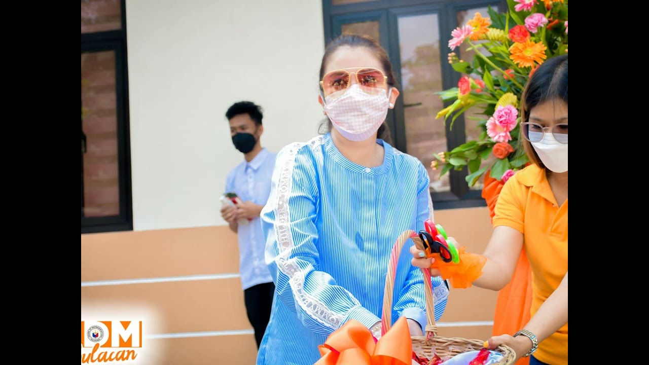 "Ate Cong" Rida Robes - YouTube