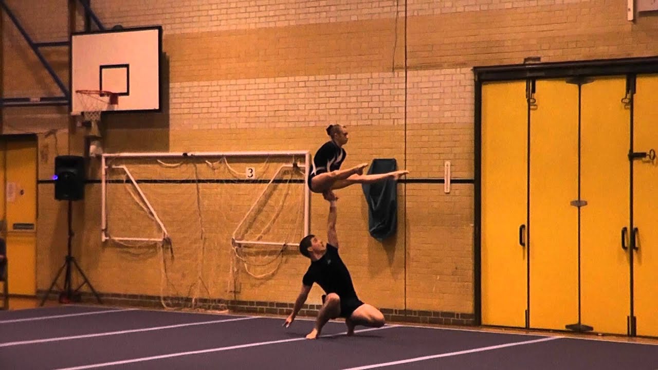 Ryan Travers and Lauren Giles - Grade 4 Mixed Pair - YouTube