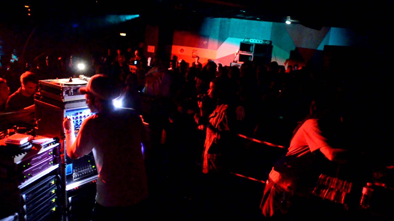 Part 27 Dubstation 35 BBJ/Daba Play Bamba live - YouTube