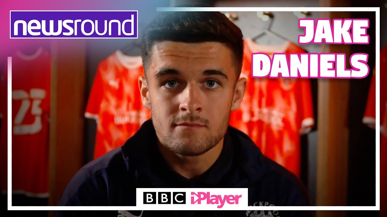 Jake Daniels: Blackpool footballer comes out as gay | Newsround - YouTube