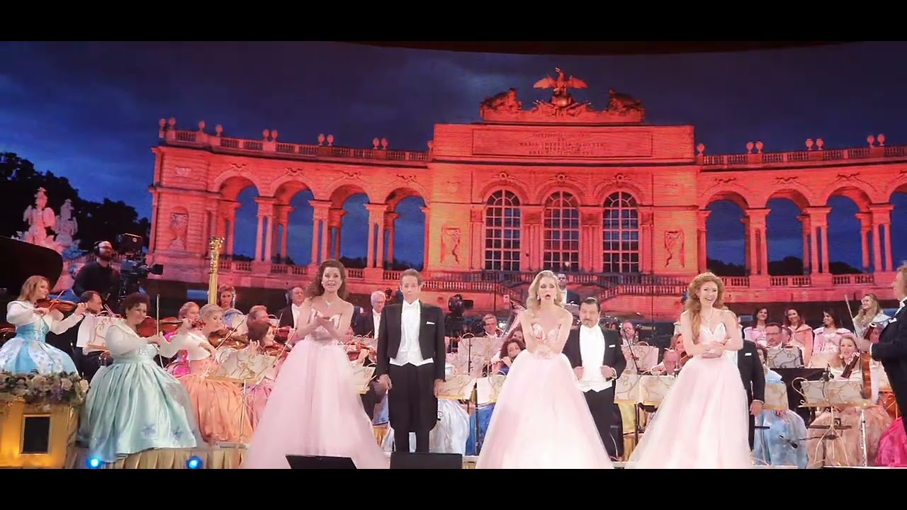 André Rieu Bahrain... - YouTube