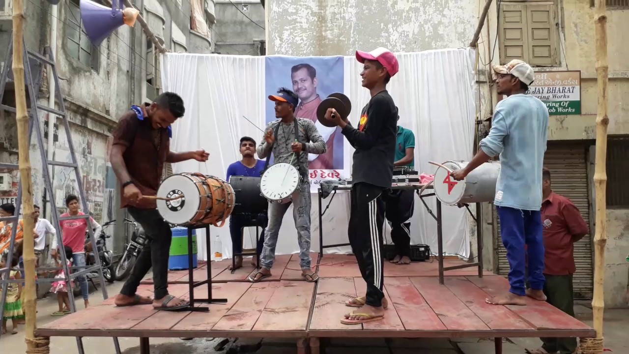 Banjo party - YouTube