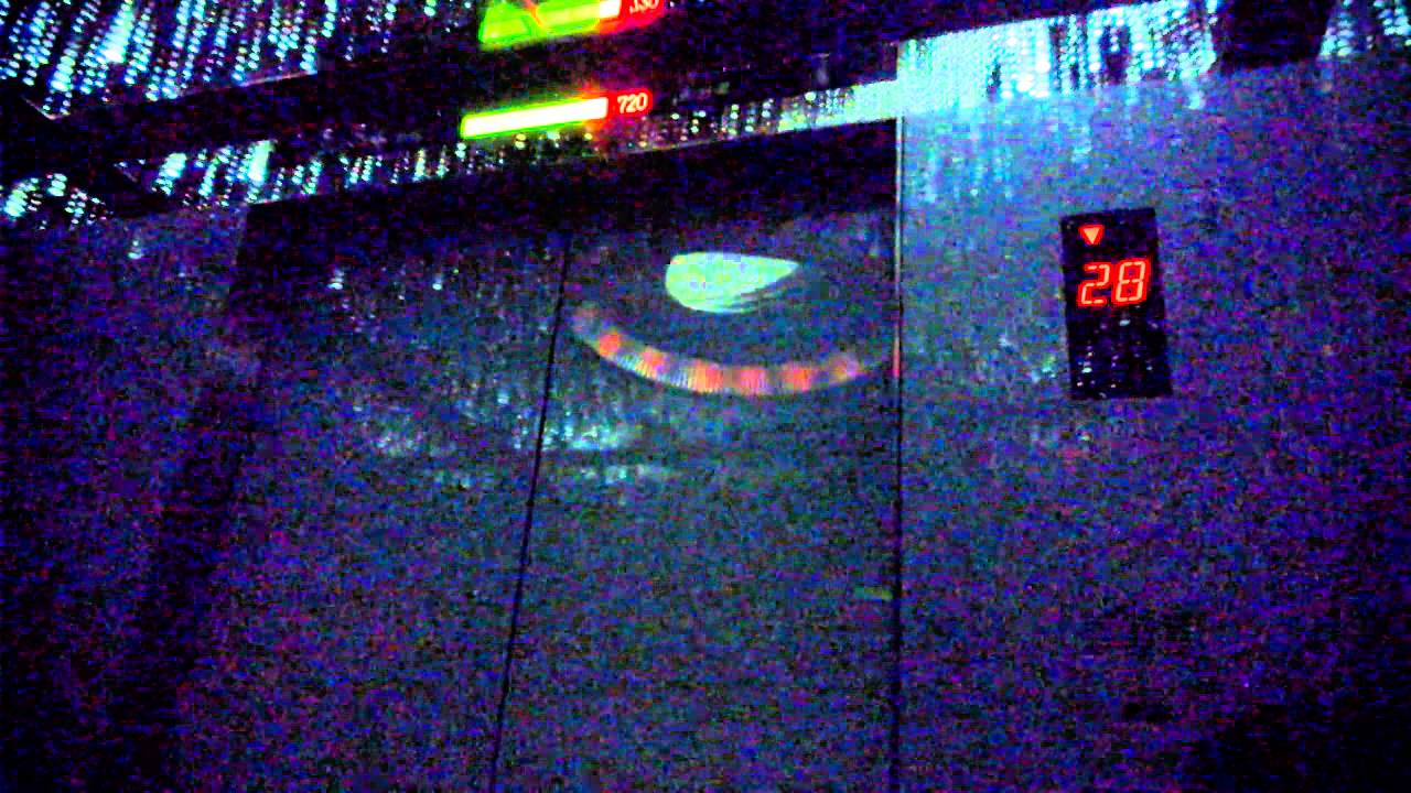 Fastest elevator in Japan (750m/min.) @Yokohama Landmark Tower - YouTube
