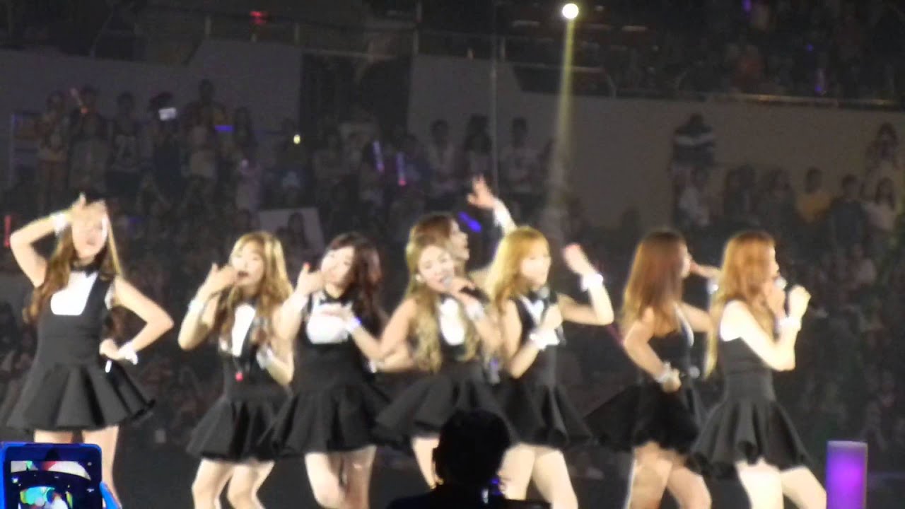 [FANCAM] 140810 - 소녀시대 Girls' Generation (SNSD) - Gee @ KCON 2014 Day 2 - YouTube
