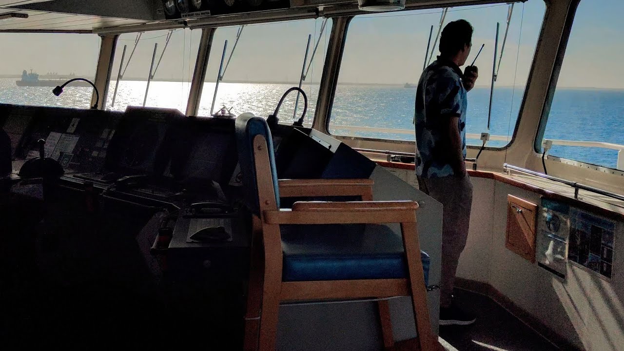 Small Boat Struggle in huge waves banged on ship side #ships #sea # ...