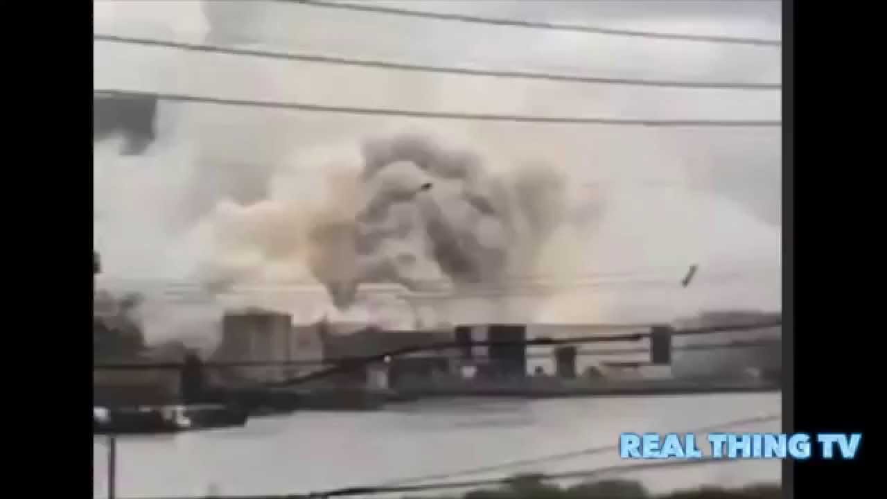 Explosions at Factory in Southern Japan - YouTube
