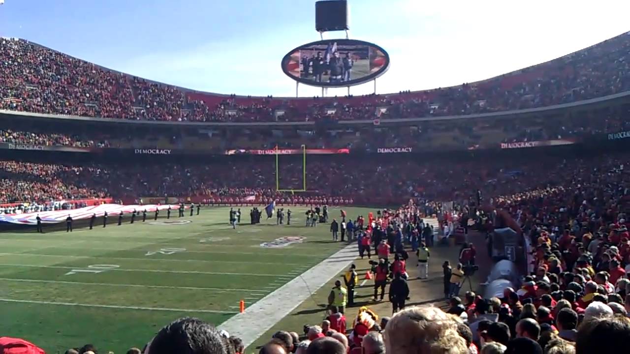 Kansas City Chiefs Game National Anthem Mess-Up - YouTube