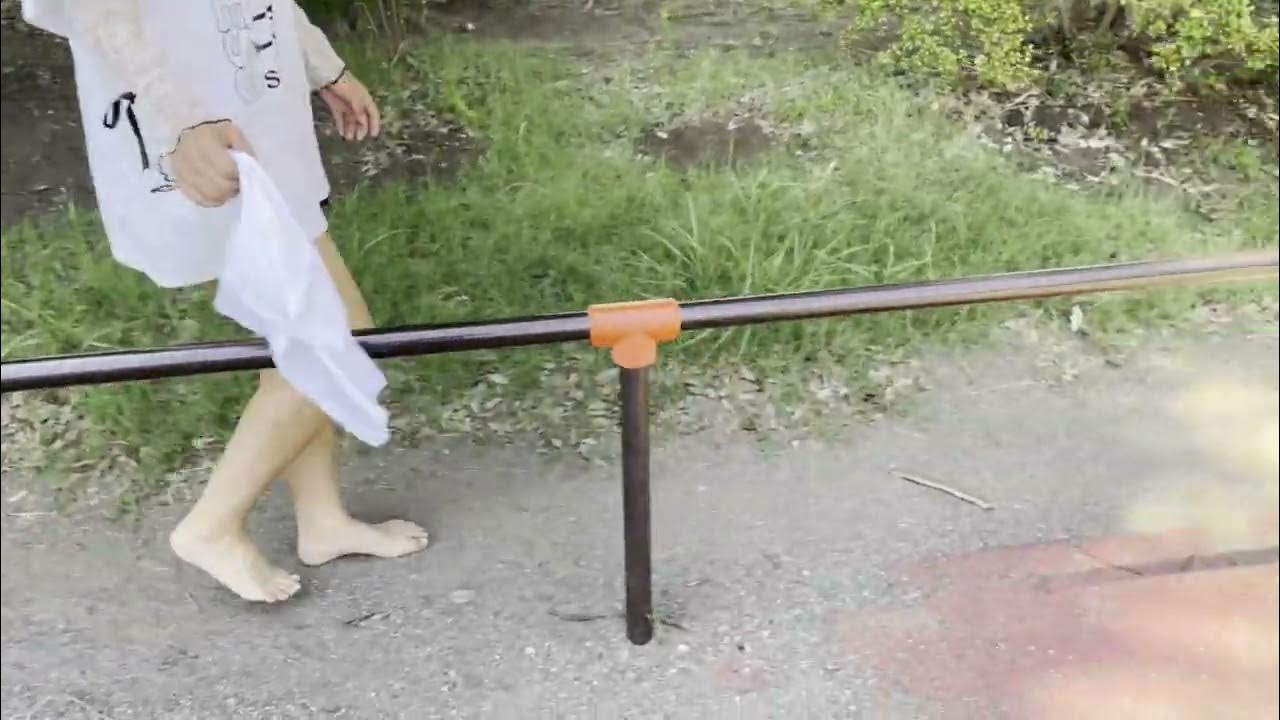 裸足で真夏の公園を歩く女性 Japanese Girl Walks Barefoot In The Summer Park Youtube