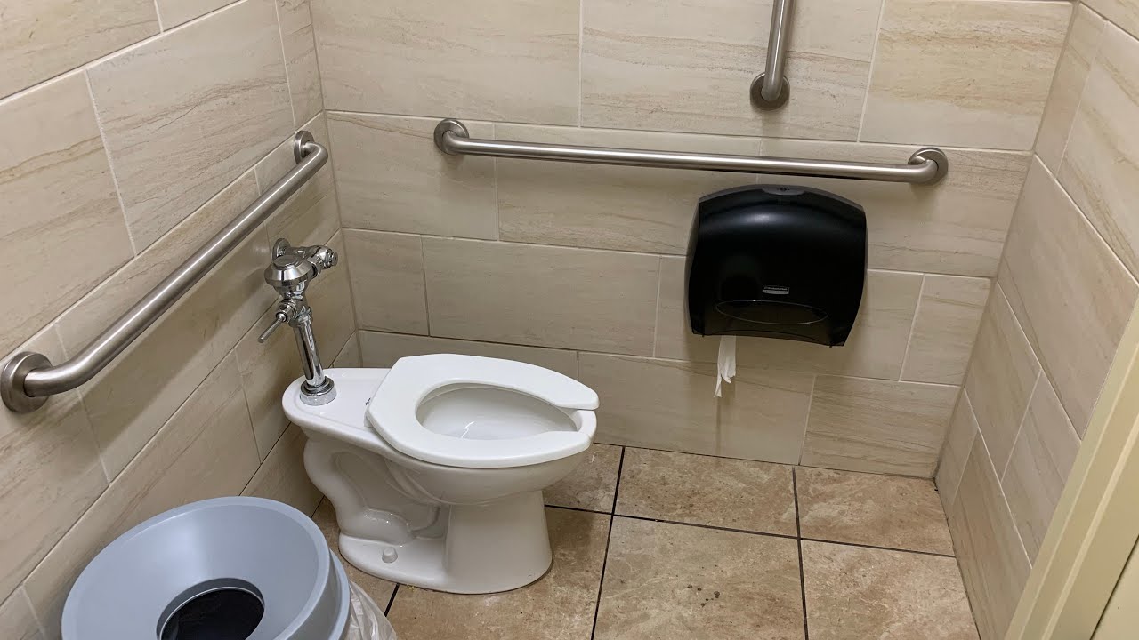 PUBLIC RESTROOM REVIEW- Speedway / Speedy Cafe (New Castle, PA) - YouTube