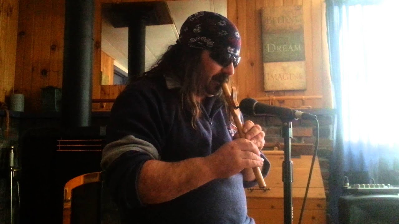 Native American Flute Sound Sample - YouTube