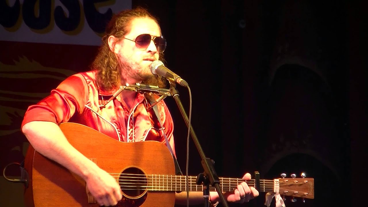 David Mudge performing Nicotine and Alcohol an original song - YouTube