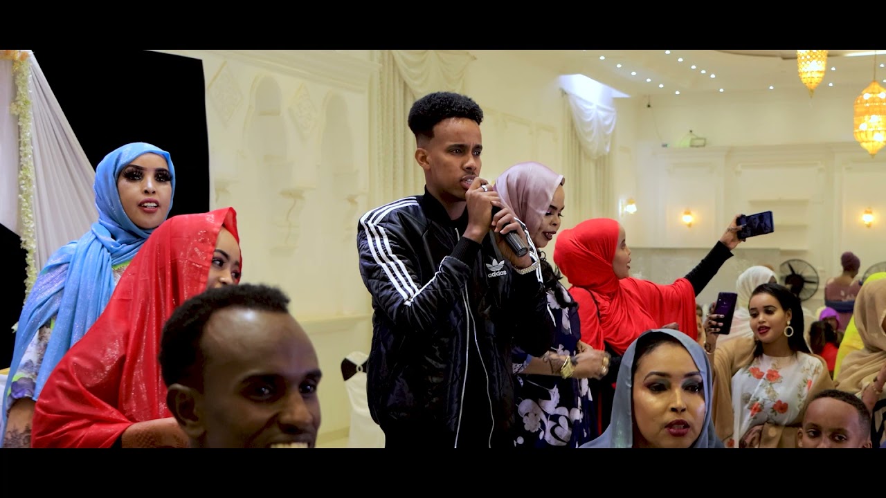 CALI ZAKI SOMALI MASH UP SONG LIVE STAGE 2022 - YouTube