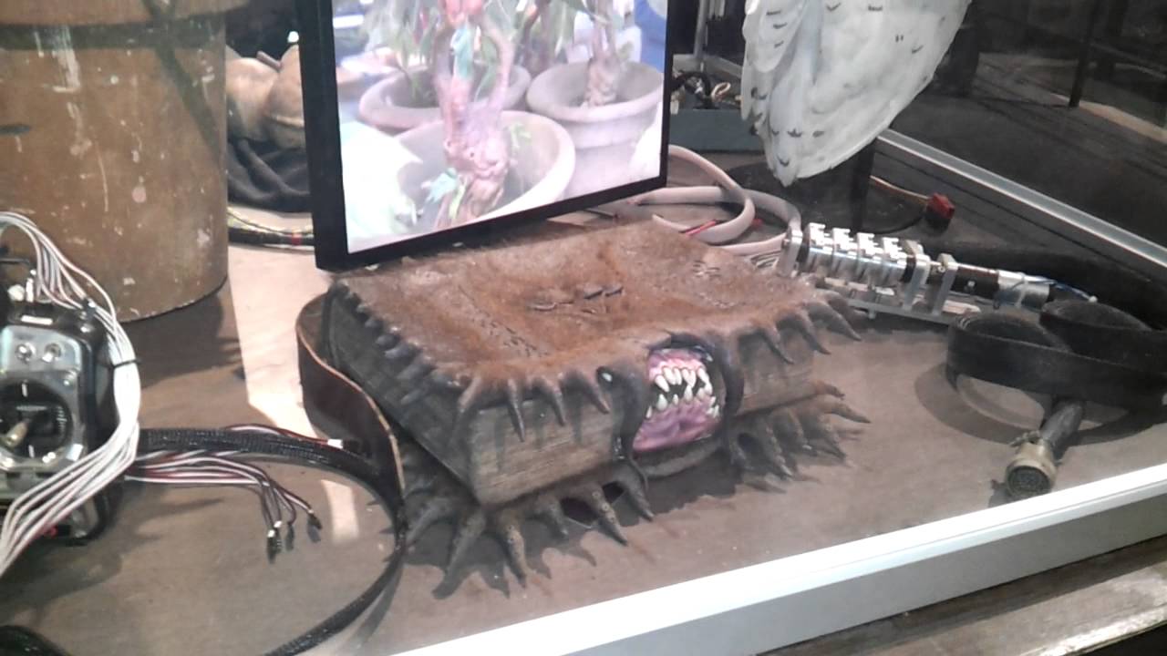 WB Studio Tour - The Making of Harry Potter: Animatronics - YouTube