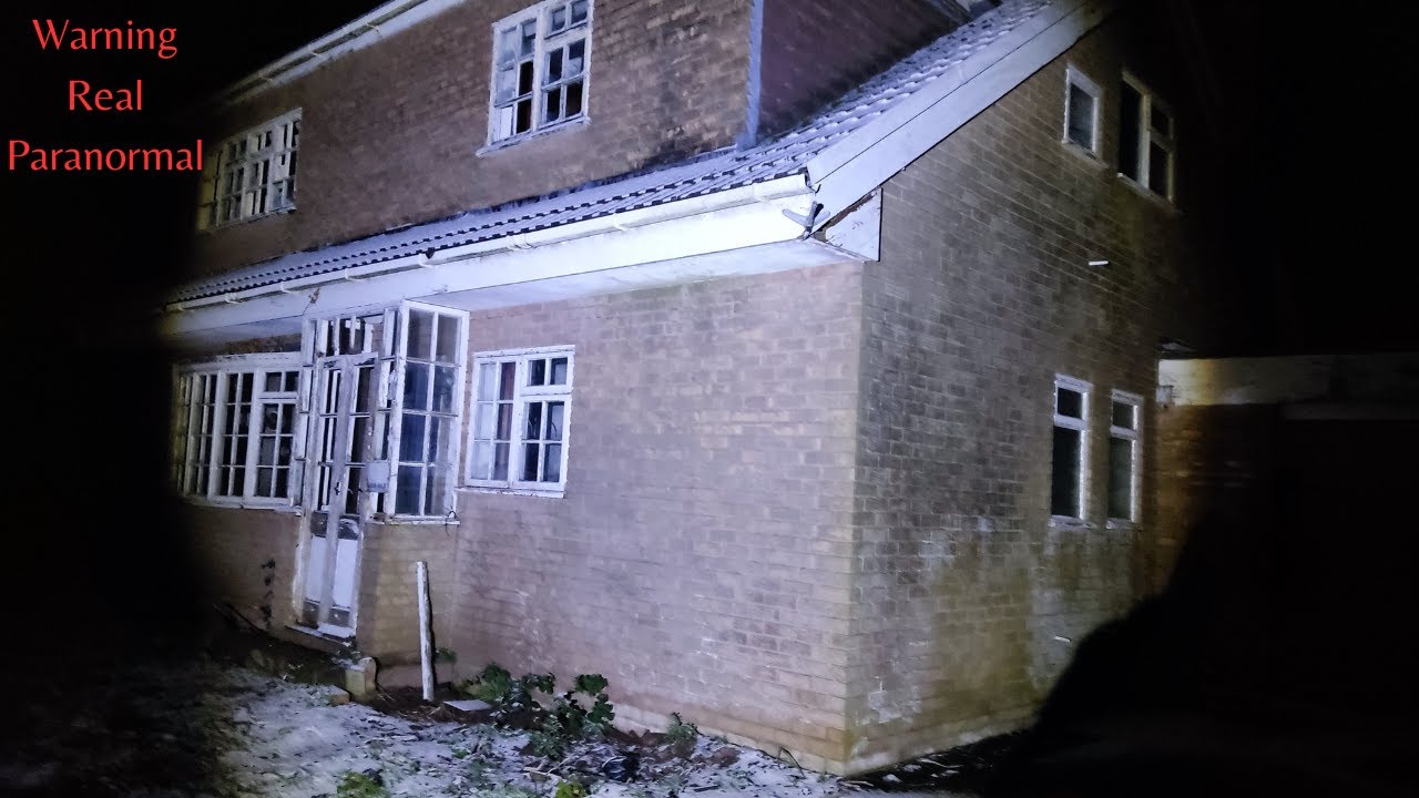 A lonely haunted house. Paranormal activity caught on camera - YouTube
