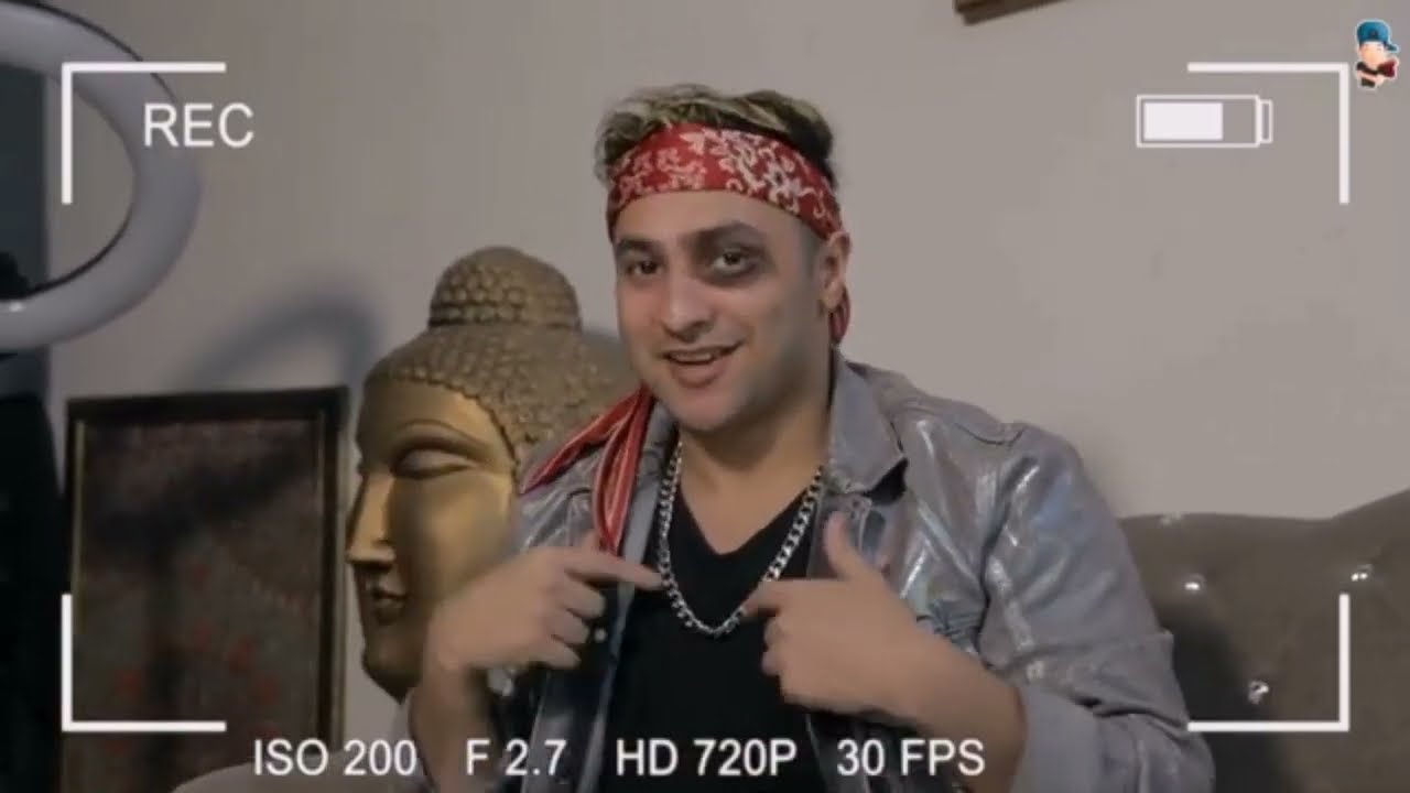 O_bhai_maro_mujhe_maro_-_full_original_video___Momin_Saqib - YouTube