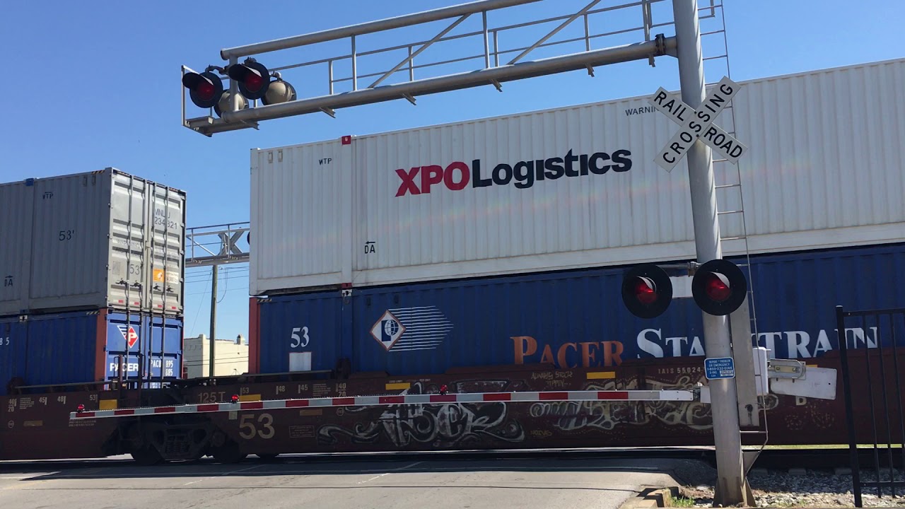 CSX Intermodal Train at Washington Street - YouTube