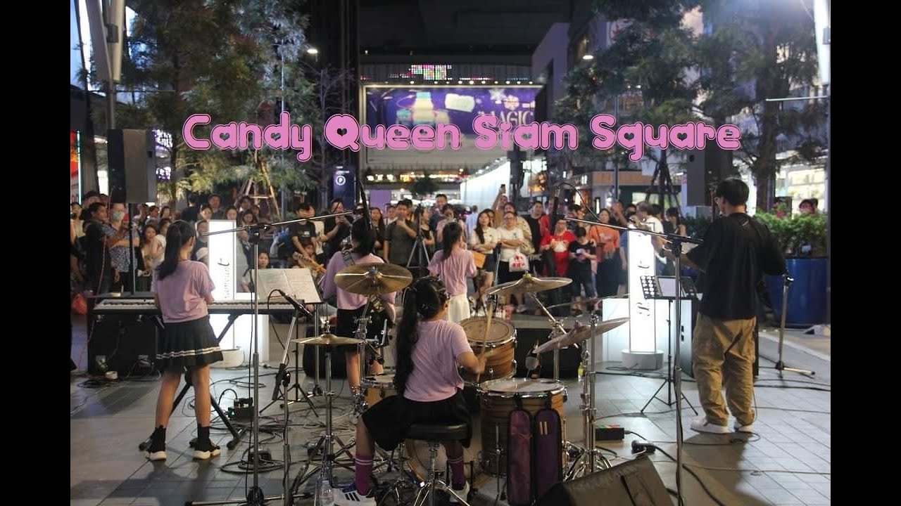 บรรยากาศ Cover by #candyqueen @Siam Square Walking Street 6/04/24 - YouTube