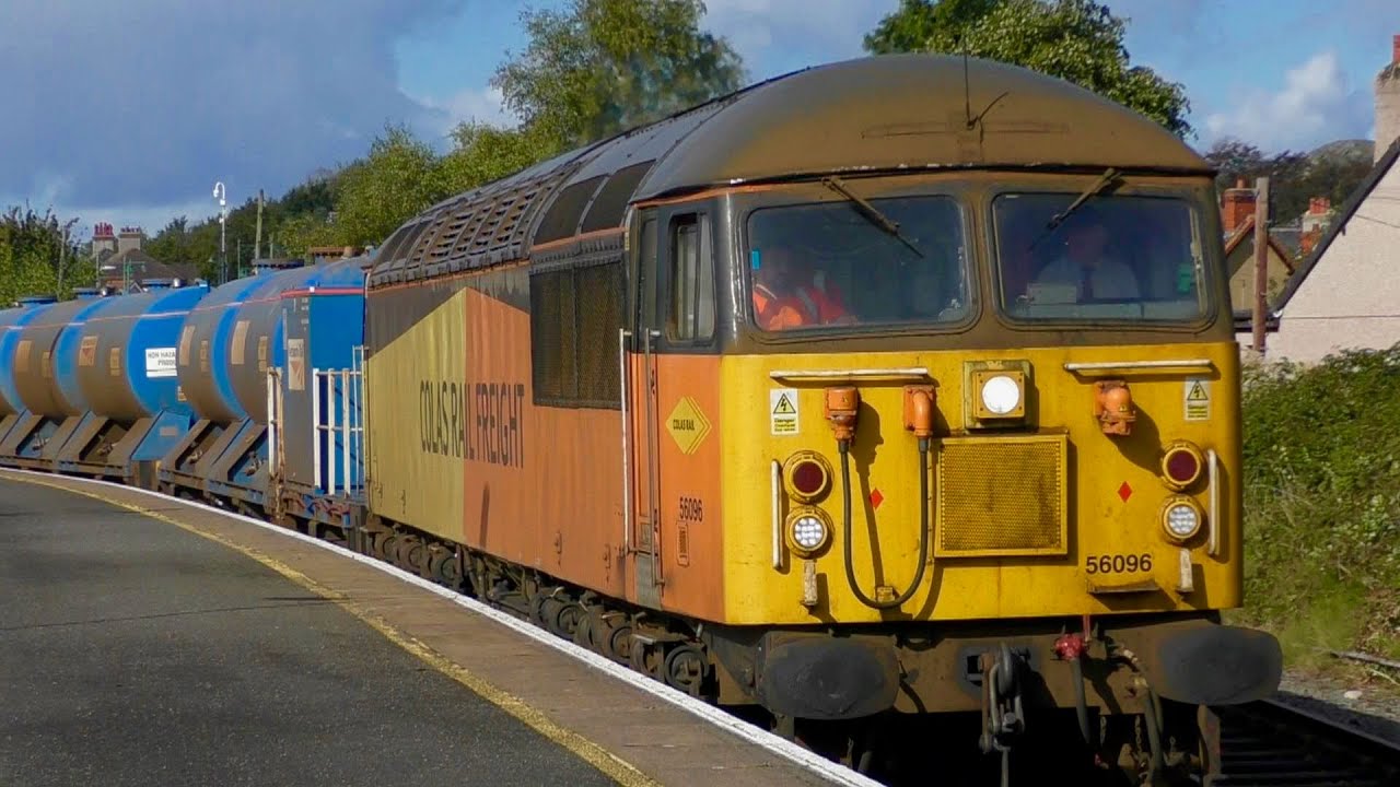 Colas Rail Class 56s - 56096 & 56094 On RHTT At Llandudno Junction ...