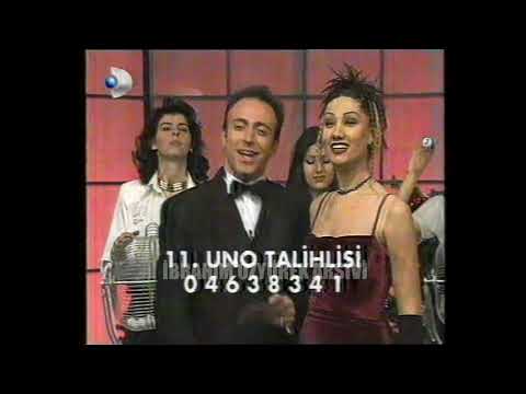 1998 Yılbaşı Sunucuları Ece Erken, Savaş Karakaş (Show TV) ve Halit Ergenç (Kanal D)