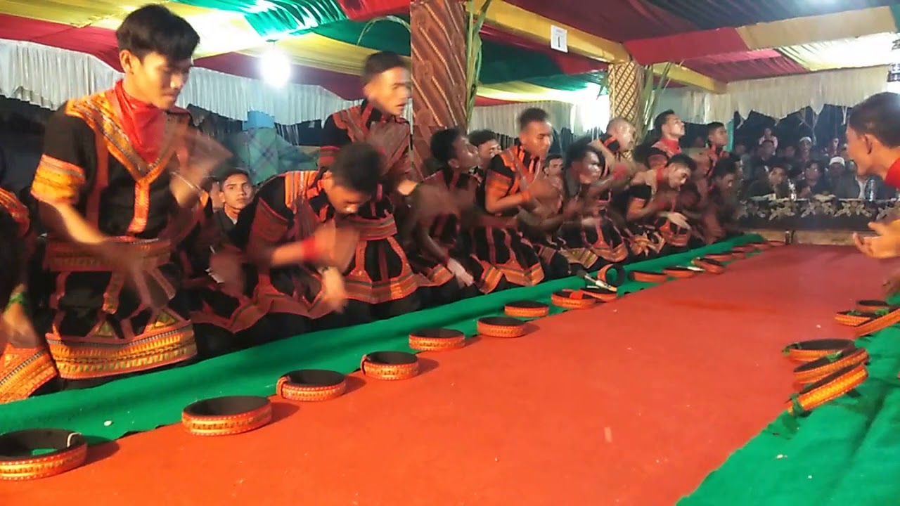 Saman Desa Leuser (lak-lak) Di bener baru. - YouTube