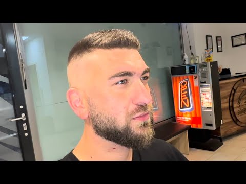 Yanlar Sıfır Kısa Geçişli Erkek Saç Kesimi - Almanya