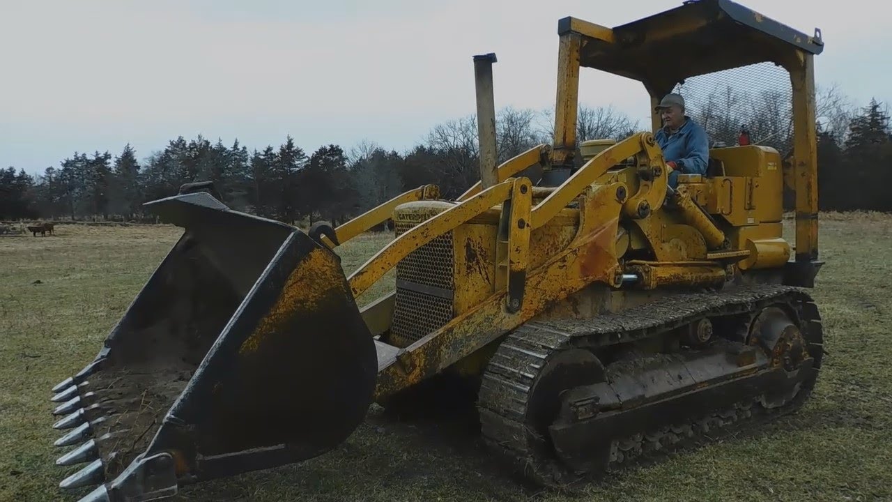 Track Loader 1968 CAT 955H Getting Ready to Reclaim the Pasture - YouTube
